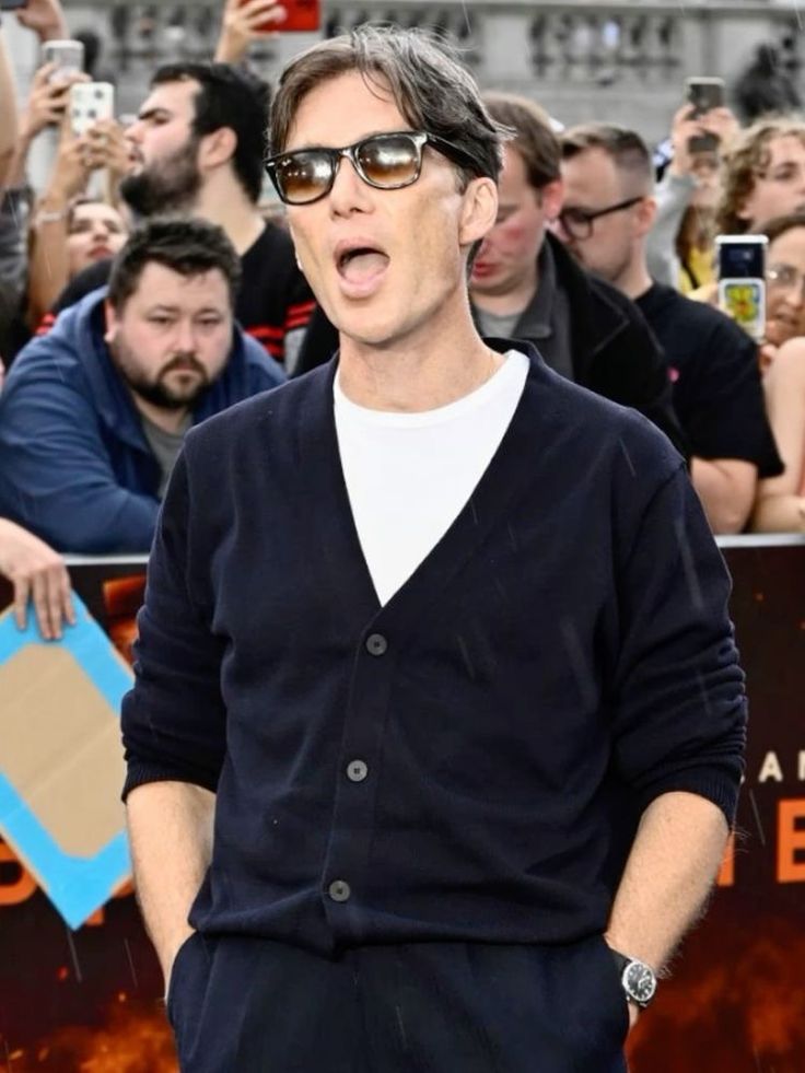 Cillian Murphy Rocks Classic Ray-Ban Wayfarers at Oppenheimer London P ...