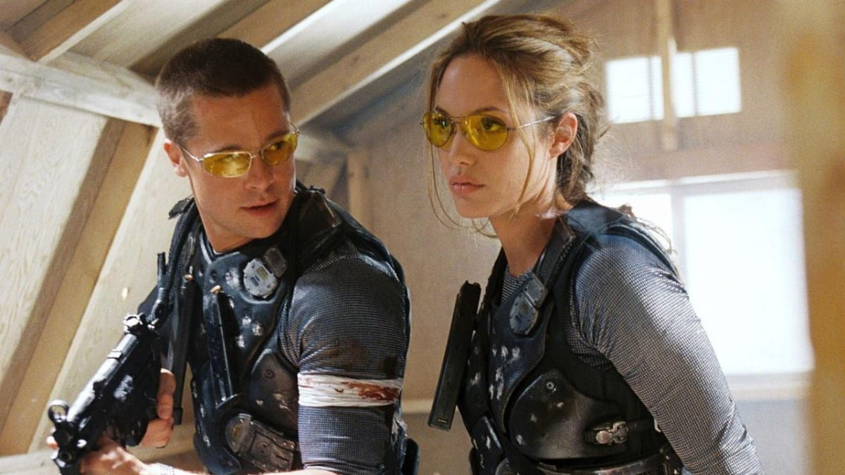 Brad Pitt is Wearing Victory and Nitro Sunglasses – EyeOns.com