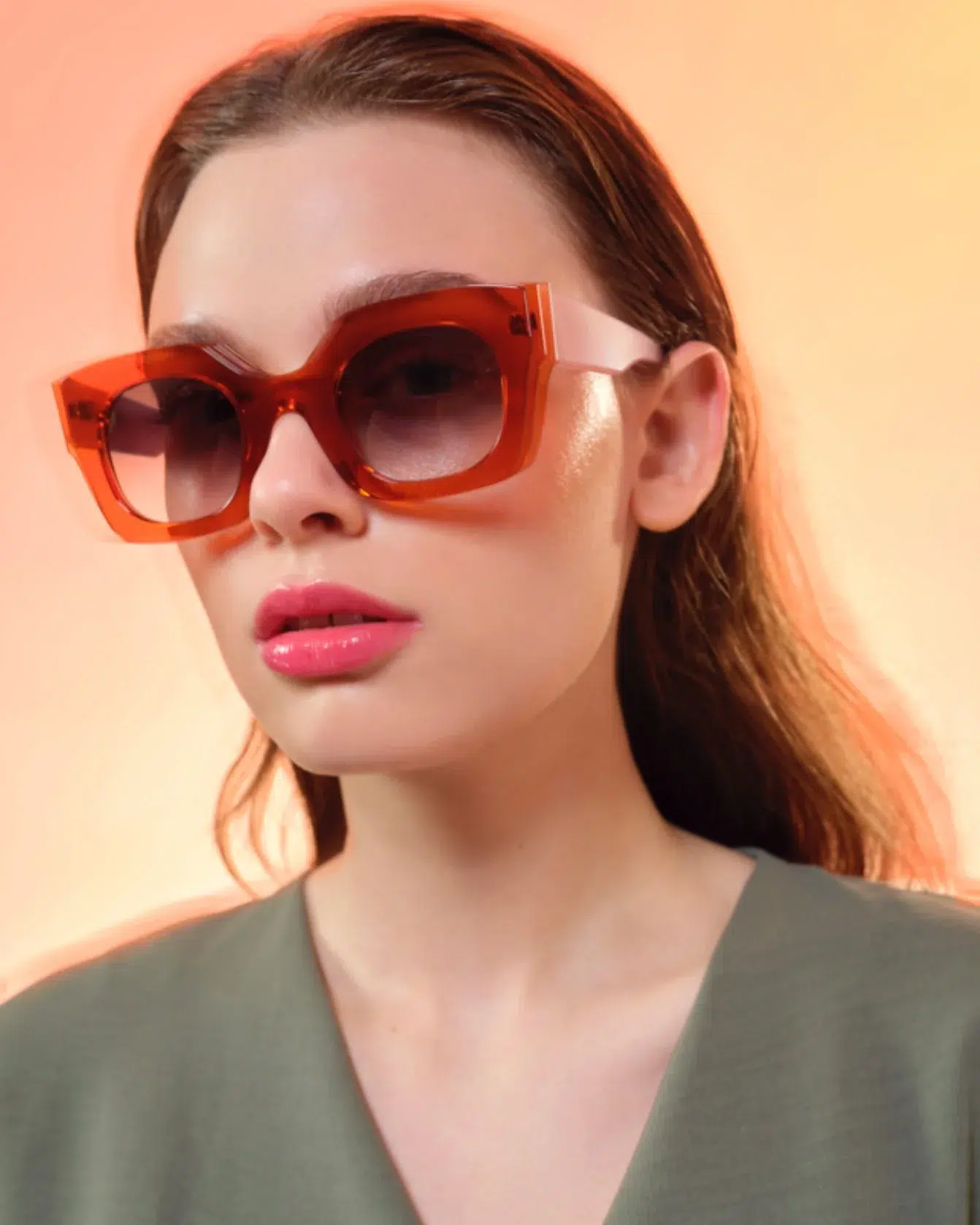 What’s the Secret Behind Face à Face’s Latest Sensation? – EyeOns