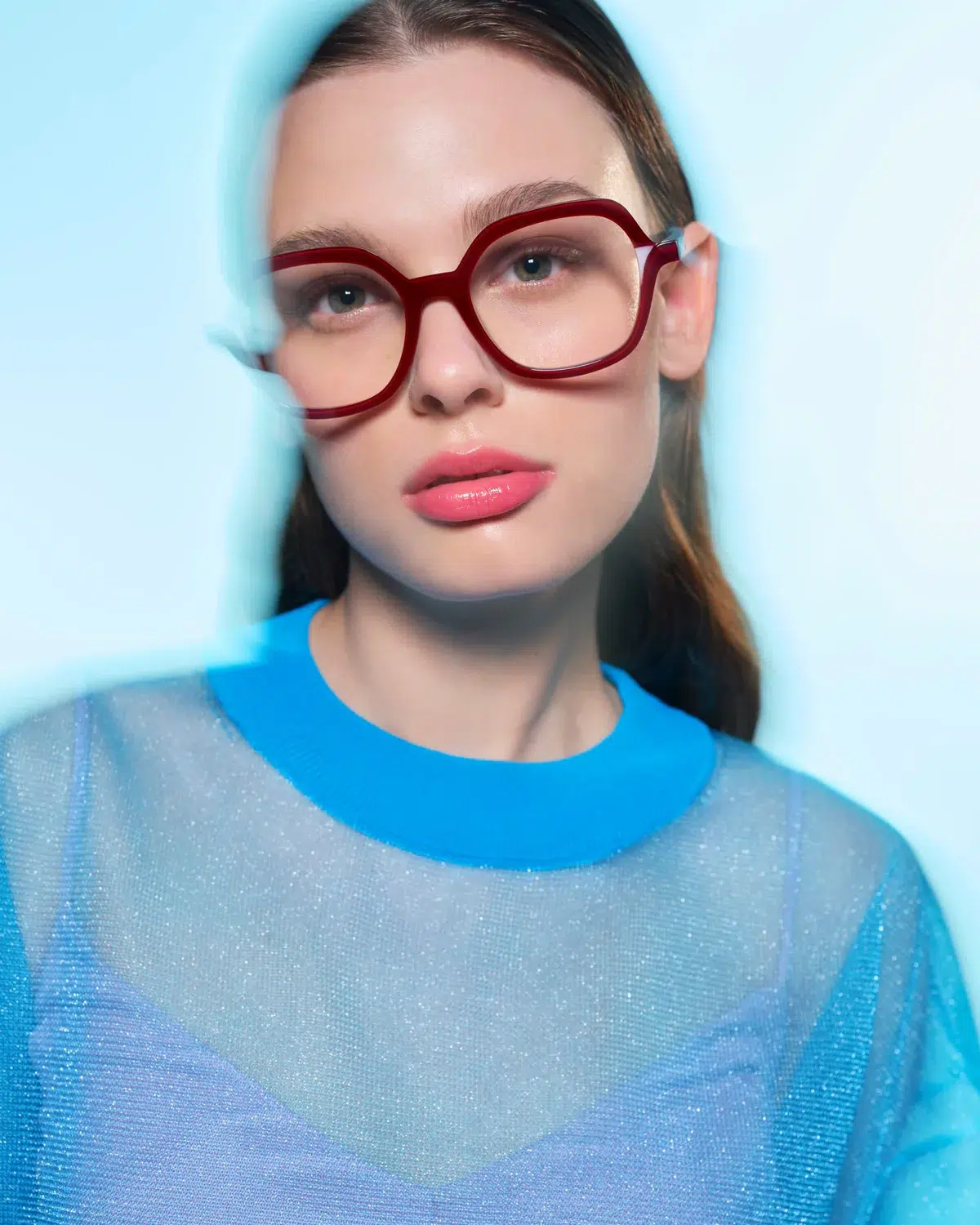 What’s the Secret Behind Face à Face’s Latest Sensation? – EyeOns